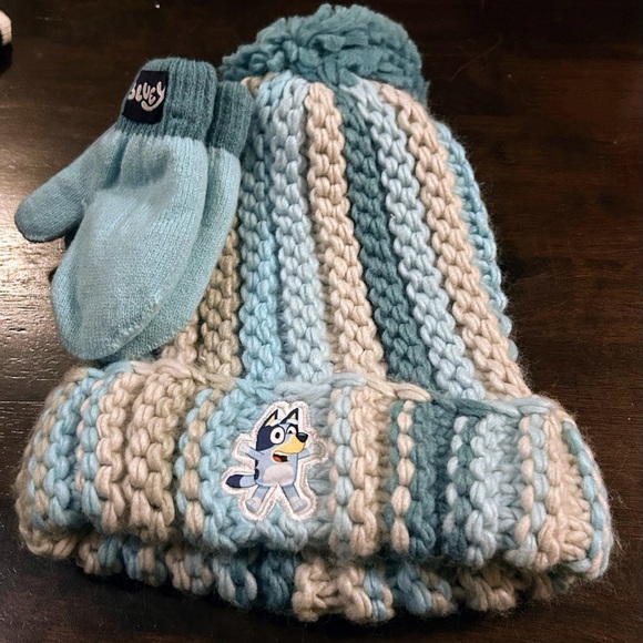 Bluey | Accessories | Brand New Little Kids Bluey Hat And Mitten Set ...